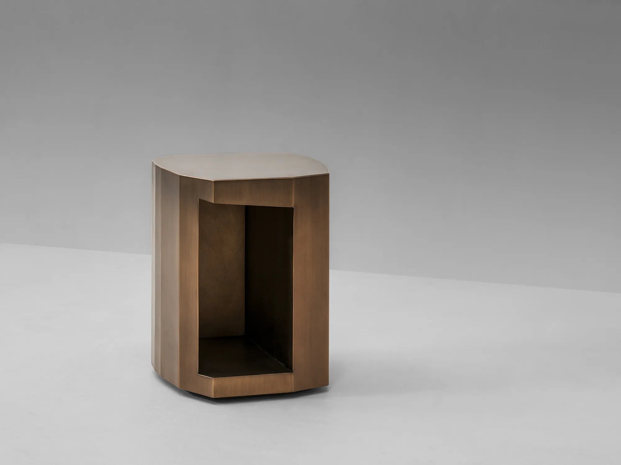 CAIRN SIDE TABLE B – WARECO