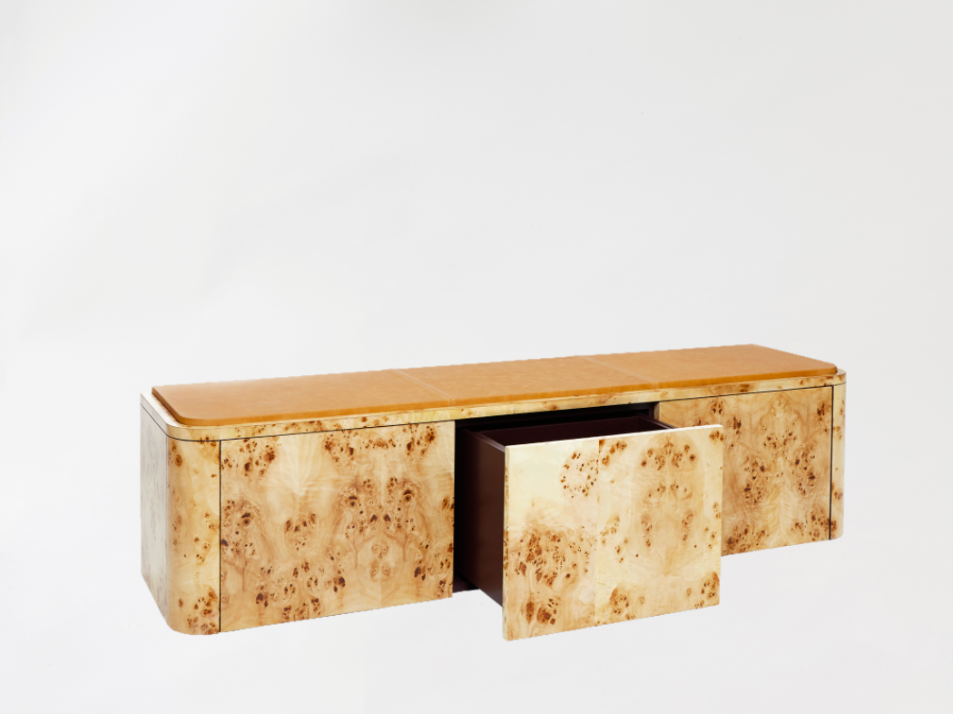 No. 123 CONSOLE – WARECO