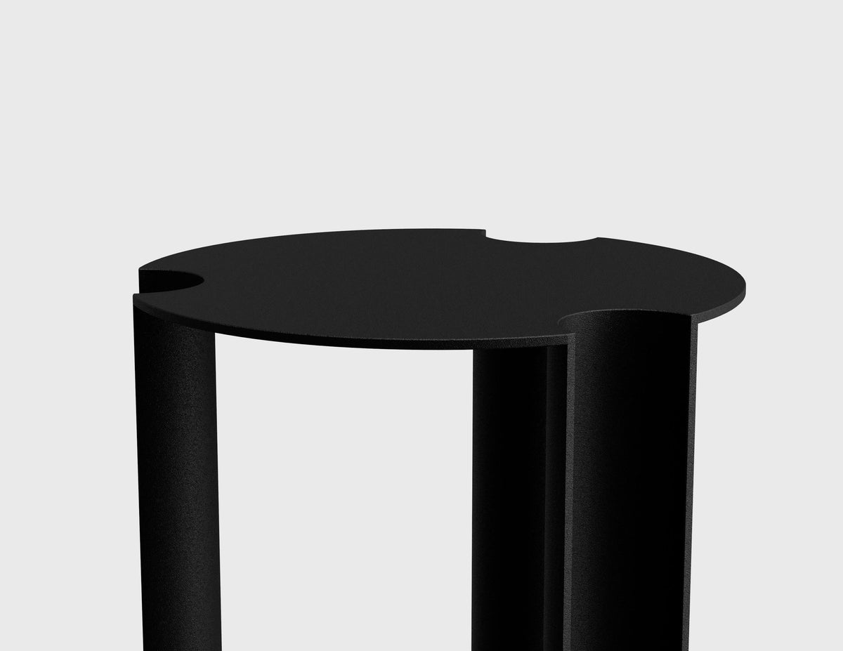 LINEA SIDE TABLE – WARECO